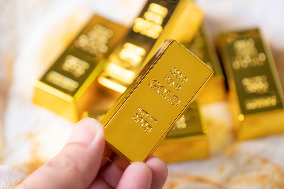 Gold IRA vs. Physical Gold